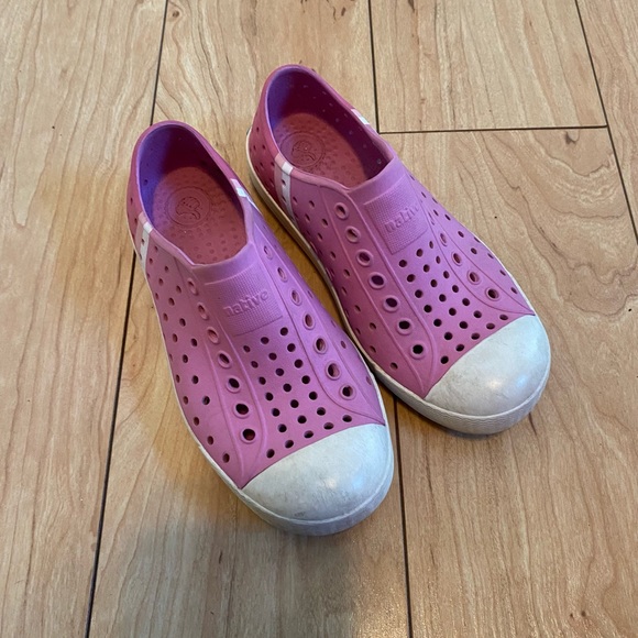 Native Shoes | Shoes | Pink Little Girl Natives | Poshmark